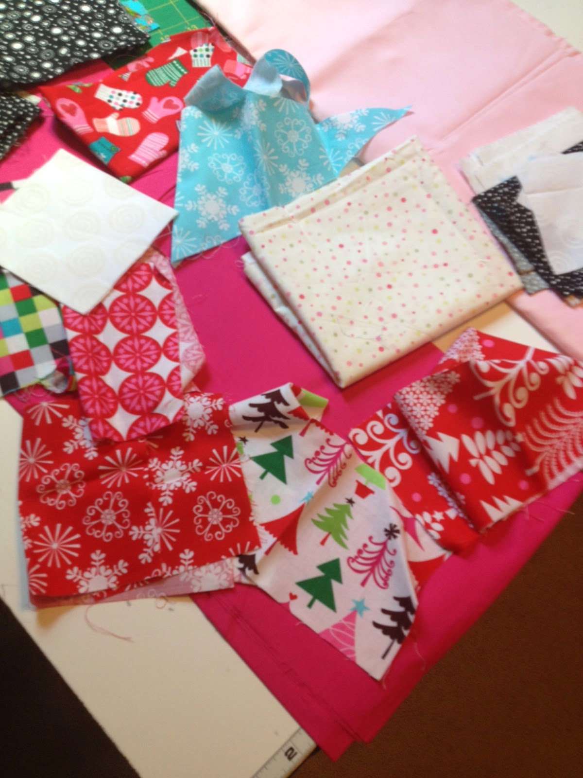 Studio Dragonfly: Hot Pink Holiday Quilt