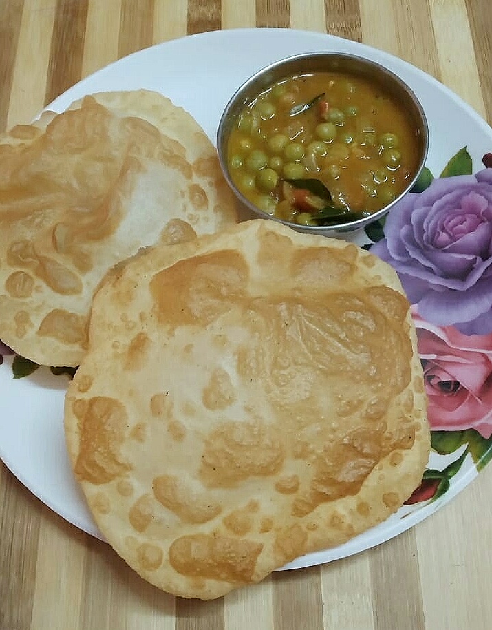 Luchi recipe / maida poori/ soft poori recipe