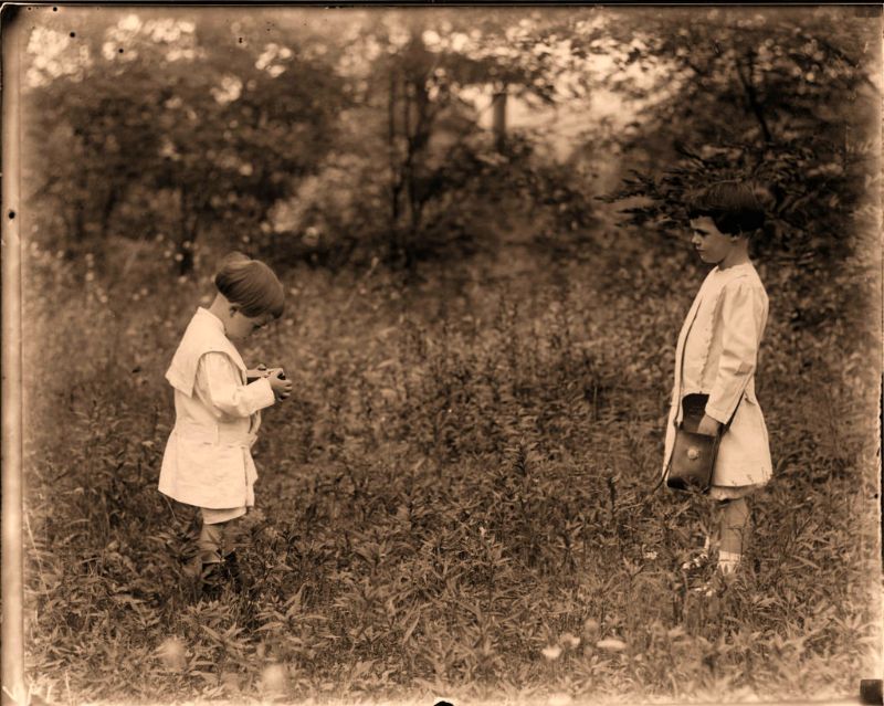 22 Amazing Found Photos Document Everyday Life of An American Family in ...