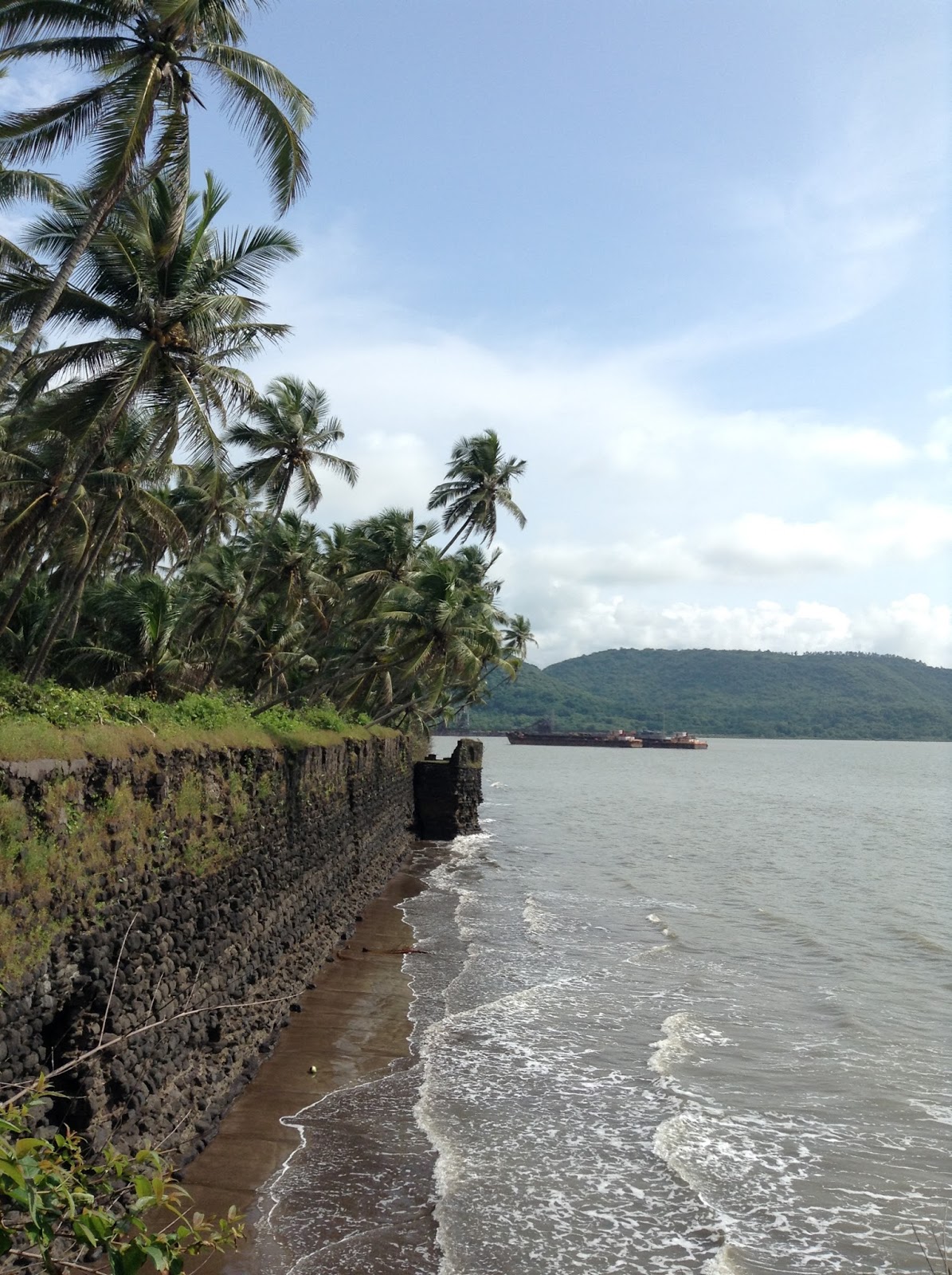 Revdanda Fort at Revdanda near Alibag in Maharashtra | The journey of a ...