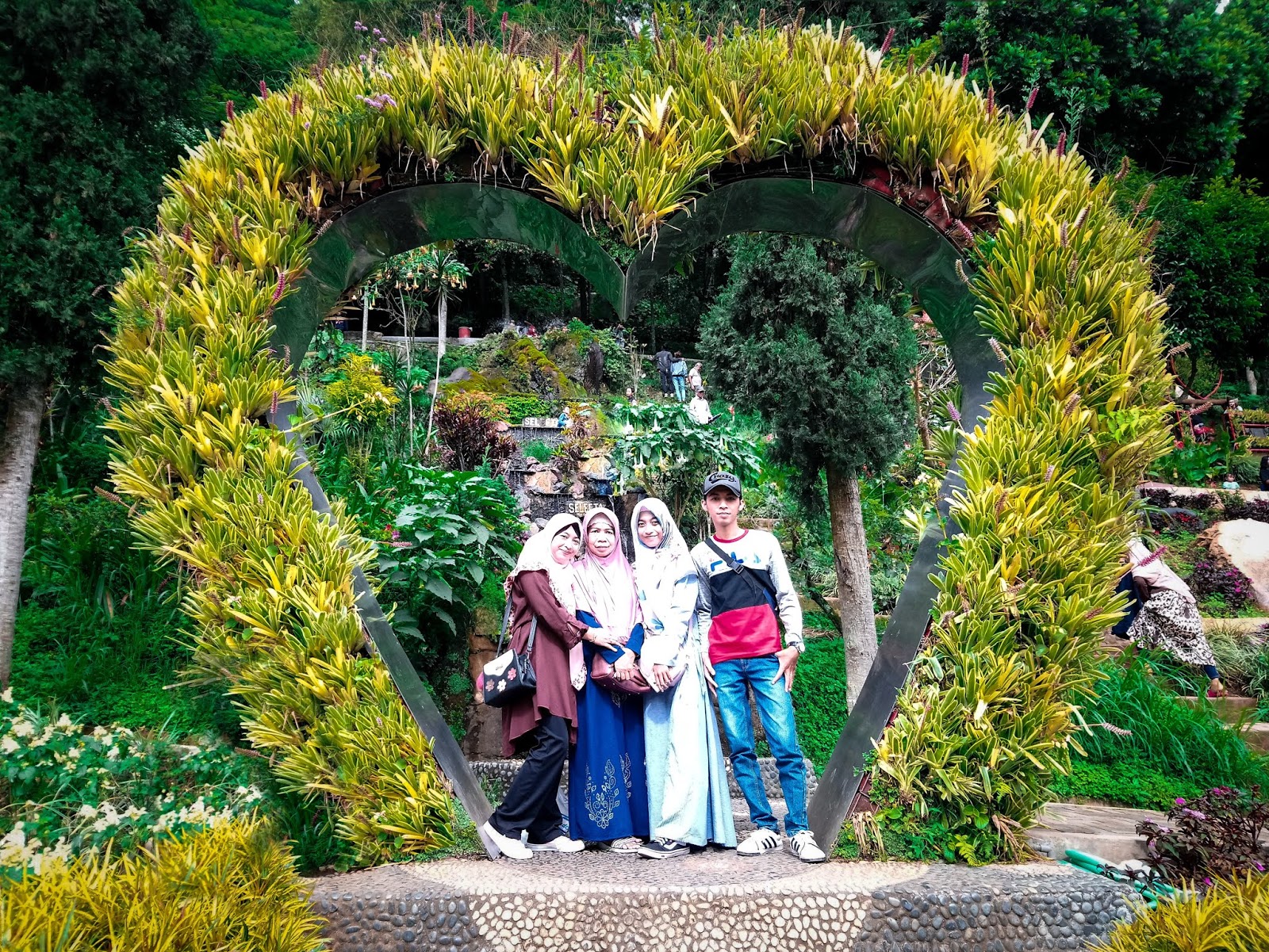 Lokasi Dan Harga Tiket Masuk Taman Bunga Selecta Malang | Wisata Negeriku