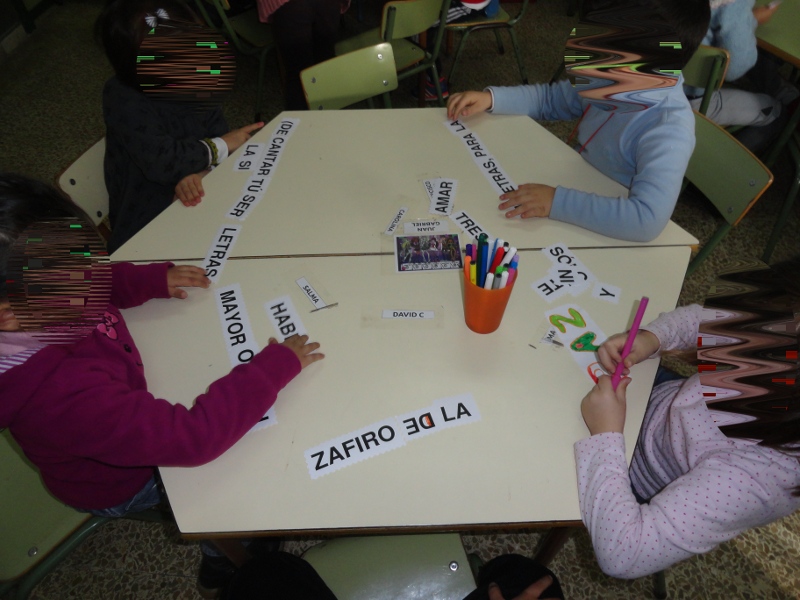 nubenubita: Iniciamos el proceso lector de la poesía Solo tres letras