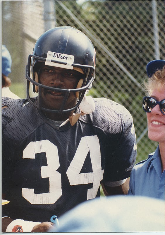 Creekmaikids - The Education Place: Walter Payton's Rookie Card - Mike ...