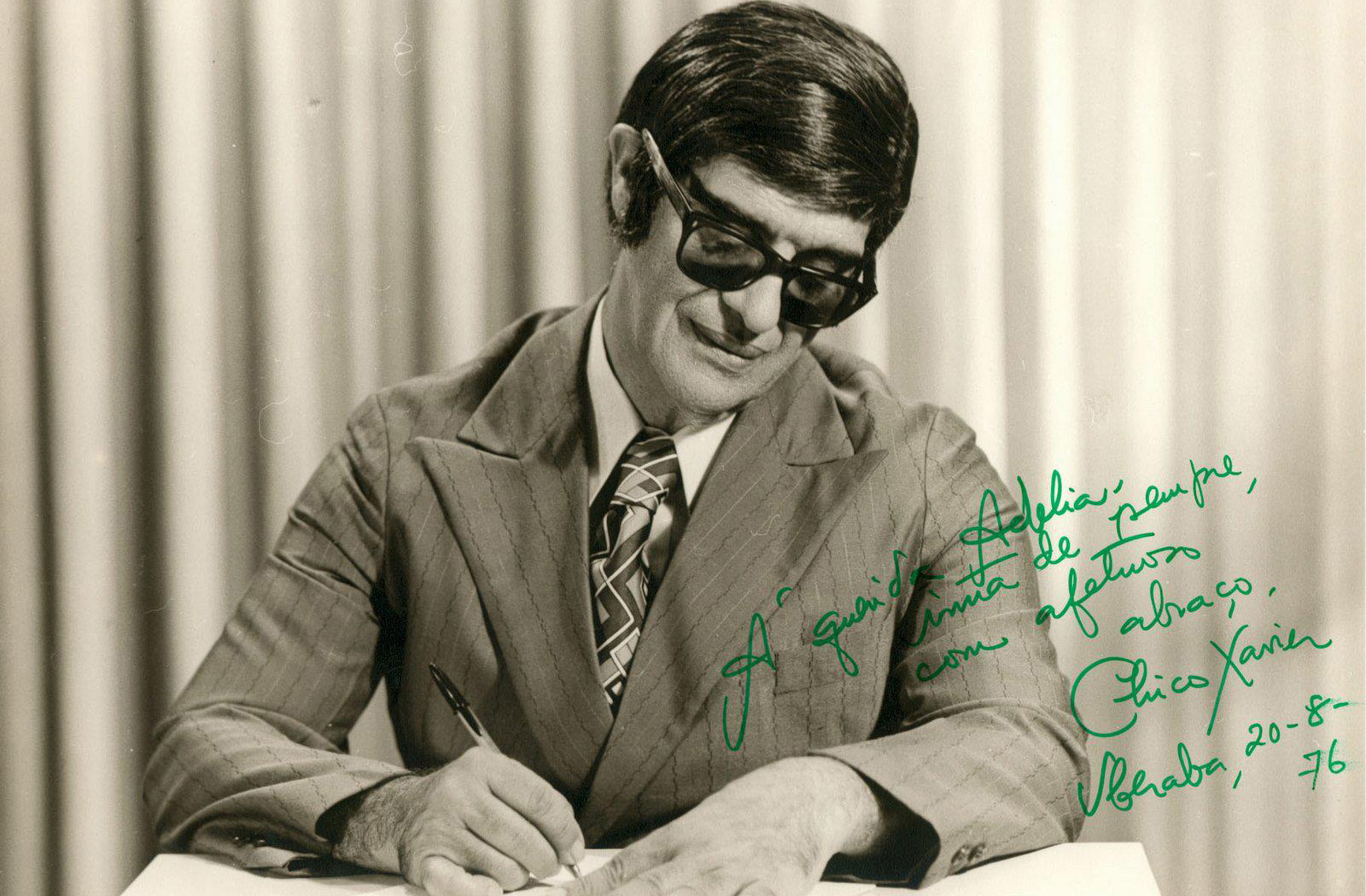 12 DOCUMENTÁRIOS SOBRE CHICO XAVIER LANÇADOS PELA VERSÁTIL - PIPOCA 3D