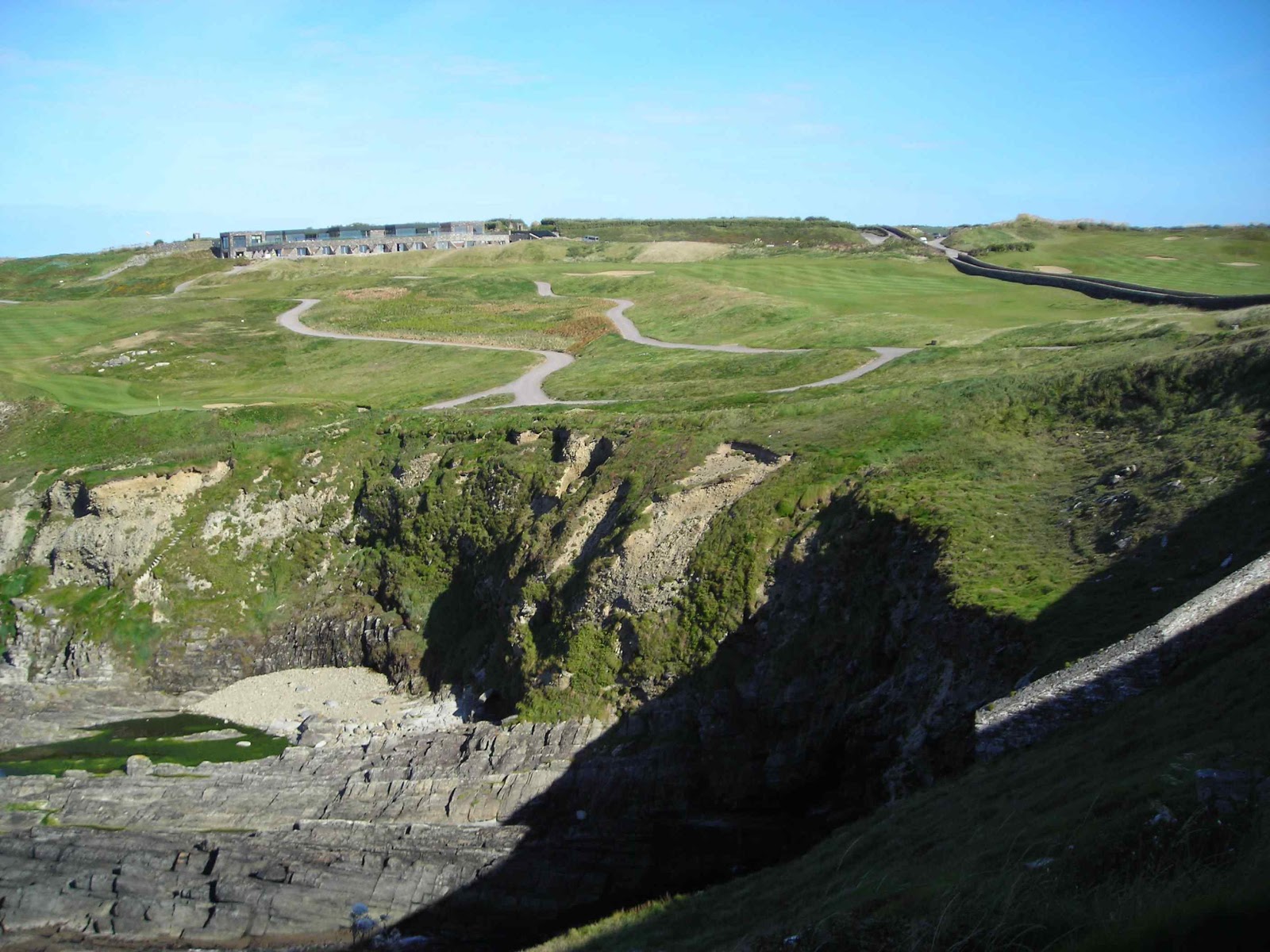 Hooked: Ireland's Golf Courses: Golf, Movies, Old Head of Kinsale