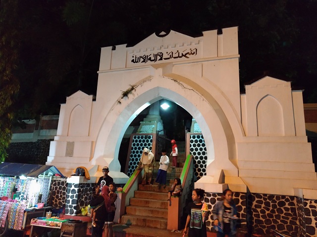 Kompleks Masjid dan Makam Mantingan: Cagar Budaya di Jepara yang Harus ...