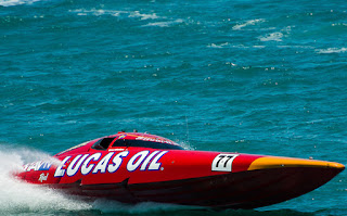 Burns Stainless LLC: Nigel Hook and the Silverhook 48GP at Biloxi