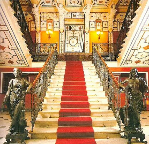 Royalty & Pomp: 12/21/13