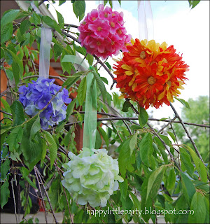 Happy Little Party: Spring Flower Balls