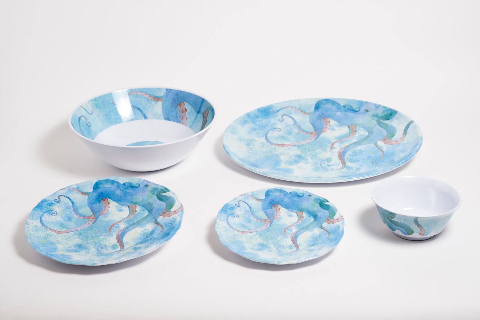 Everything Coastal: Patio Perfection - Fun Outdoor Dinnerware