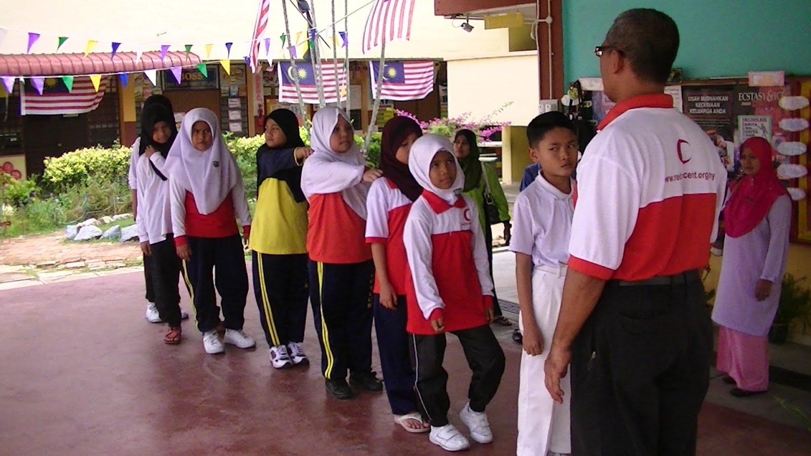 PERSATUAN BULAN SABIT MERAH SKPTLDM: Aktiviti PBSM