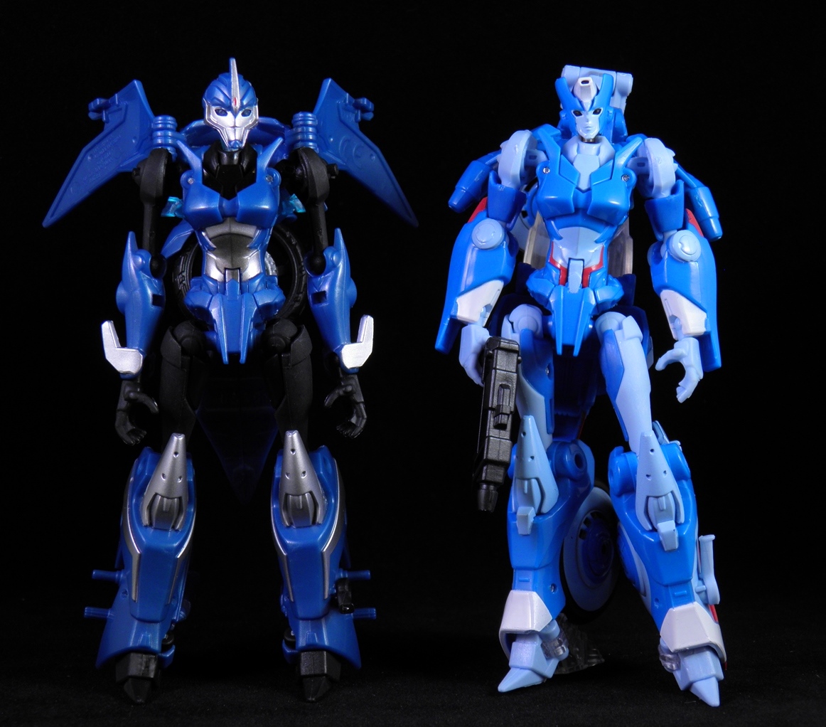 She's Fantastic: Transformers: Generations - CHROMIA!