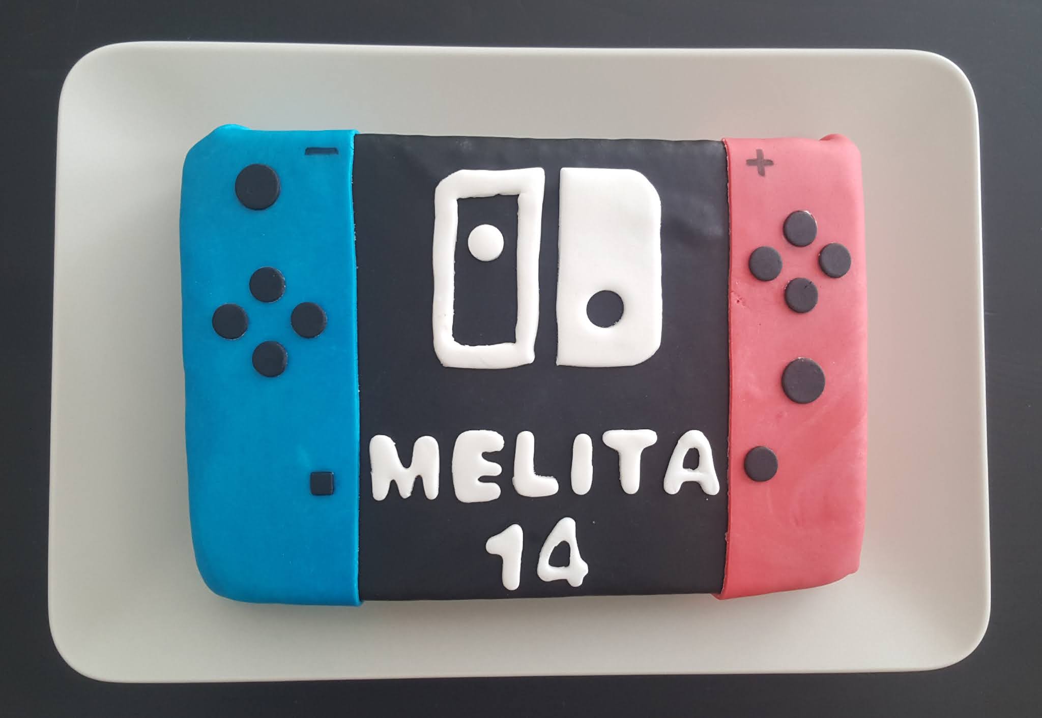 Chez Kristi...: Nintendo Switch Birthday Cake...