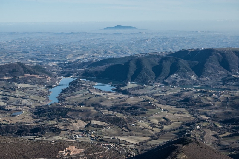 Lago di Cingoli: come raggiungerlo, cosa fare sulle sue rive e nei ...