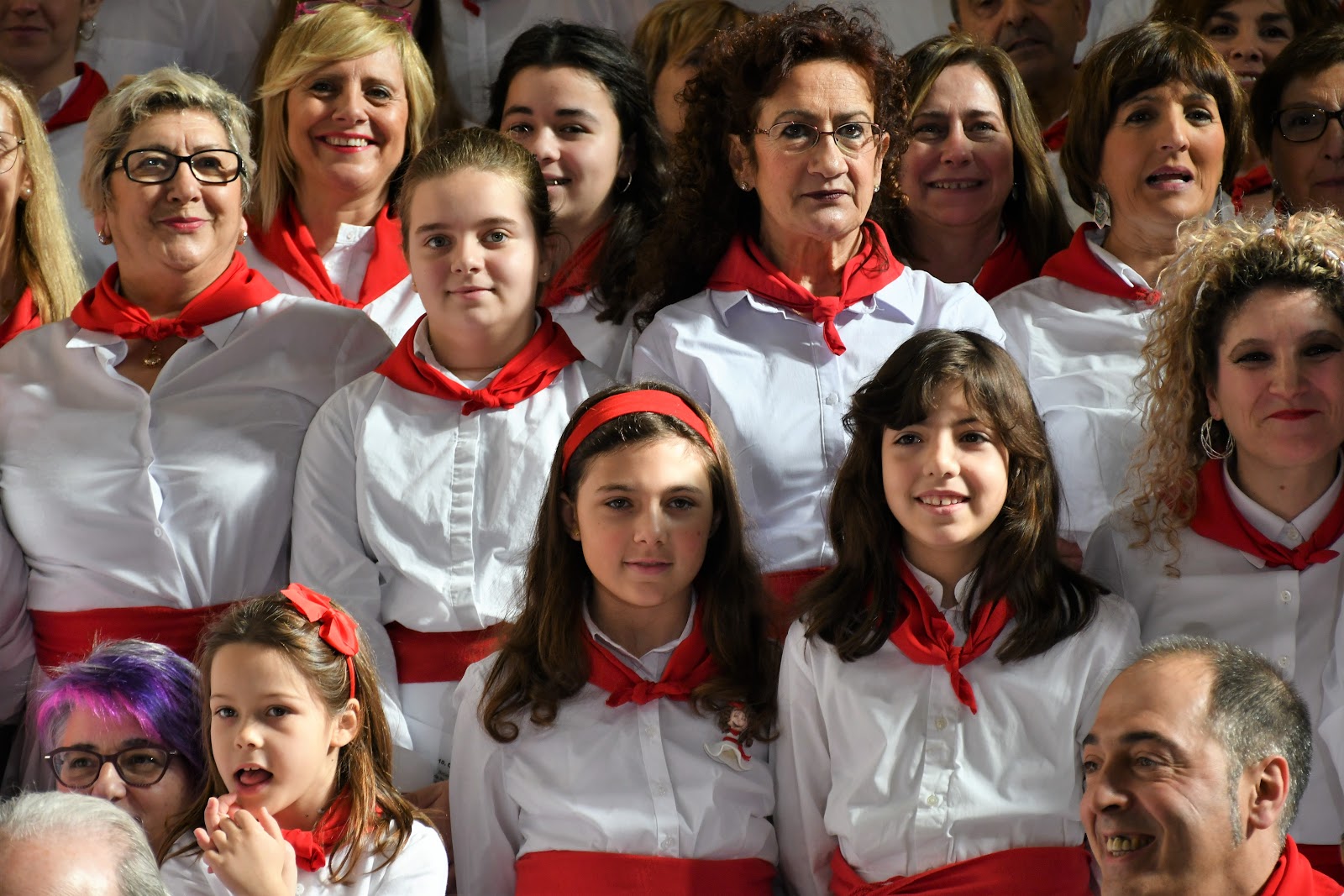 Jotas y Joter@s: Misa Navarra (Campanas del Alba) Homenaje a Tomás ...