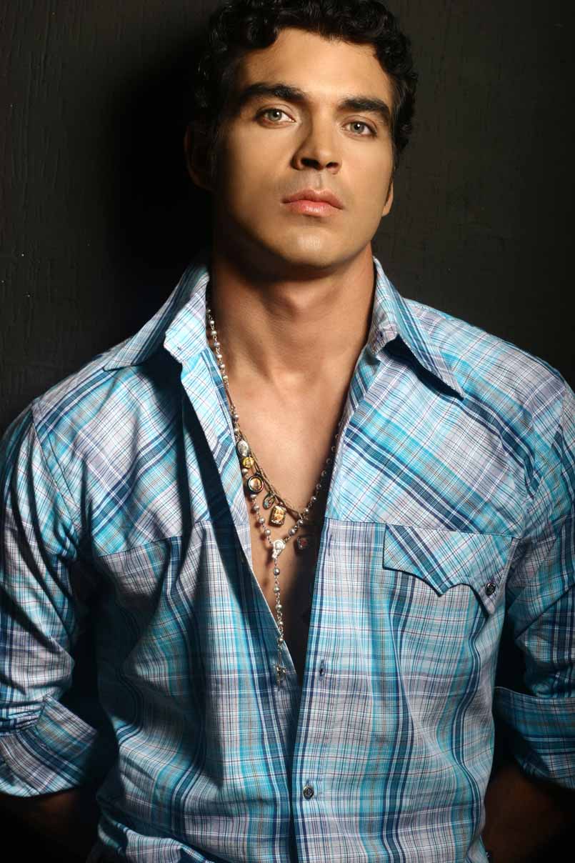 .: ACTOR: TIBERIO CRUZ