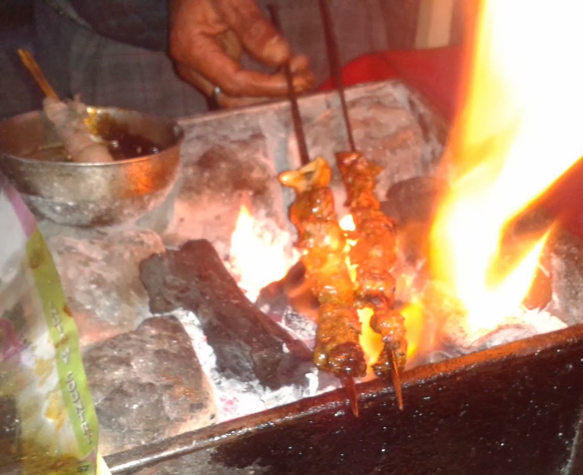 A Traveler's Food Diary - Srinagar, Kashmir | Foodaholix