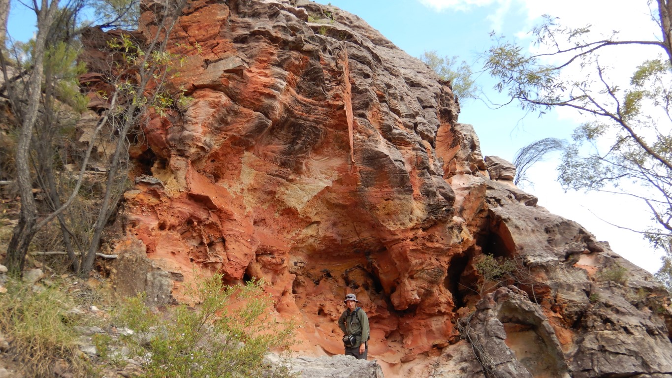 Isla Gorge NP - Exploring Caves - Adventures of Puff n Puffin
