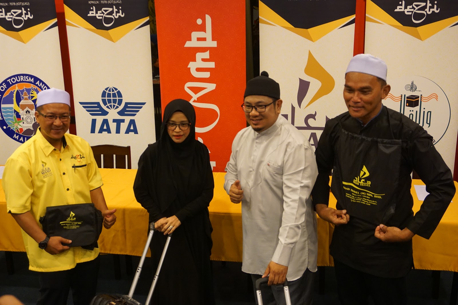 NOORKHIRIAH, AZHAN RANI DAN AZADAN RABBANI IKON UMRAH DE HEARTY 2019