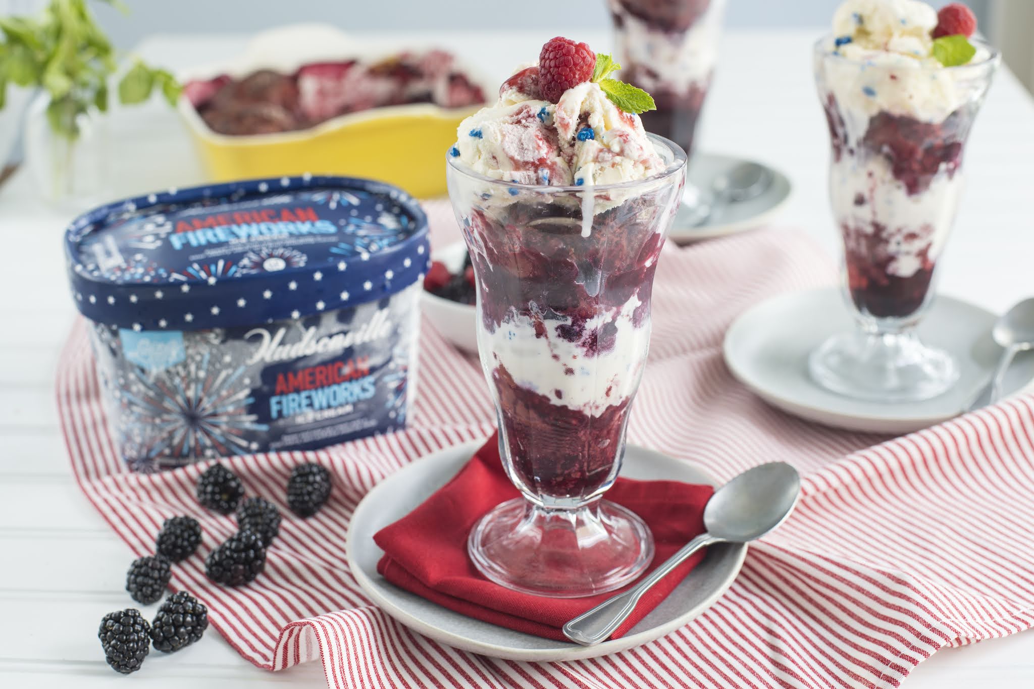 Kylee's Kitchen: Red Velvet Cobbler Sundaes