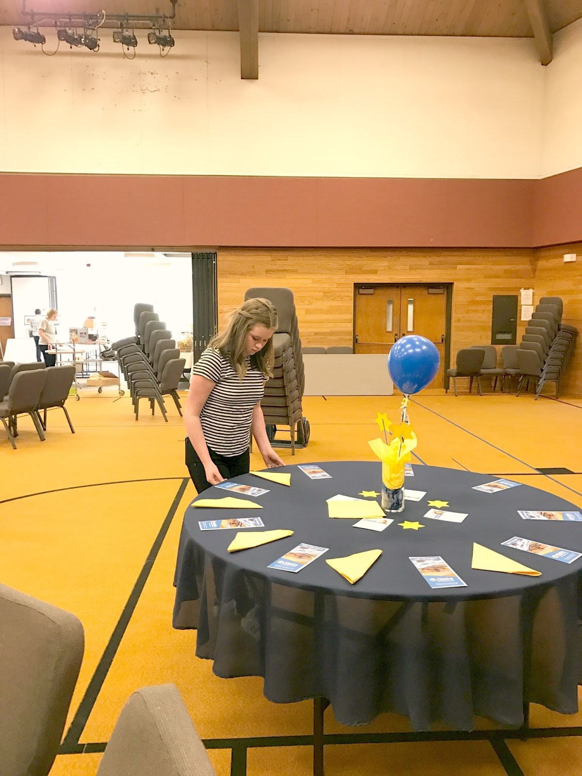 michelle paige blogs: Decorate A Fundraising Auction for Cheap