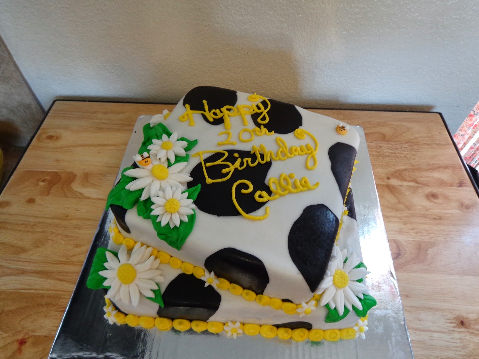 Free Spirit Creations: Holstein Cow Hide Cake