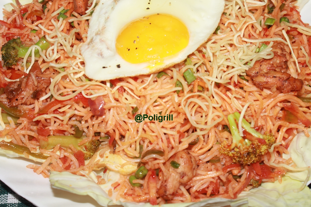 PoliGrill: Chicken Triple Schezwan Rice