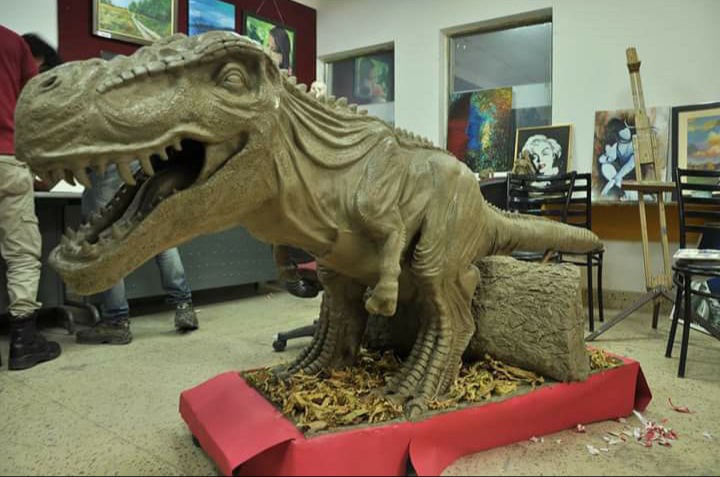 My portfolio: The T-Rex _"6"Feet Clay Modeling
