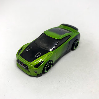 JULIAN'S HOT WHEELS BLOG: Guaczilla | 2017 Nissan GT-R (R35) - Tanner ...
