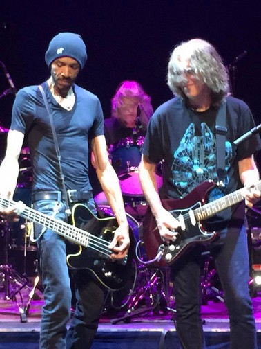 Ian Ravendale: Contemporary Live Music Reviews