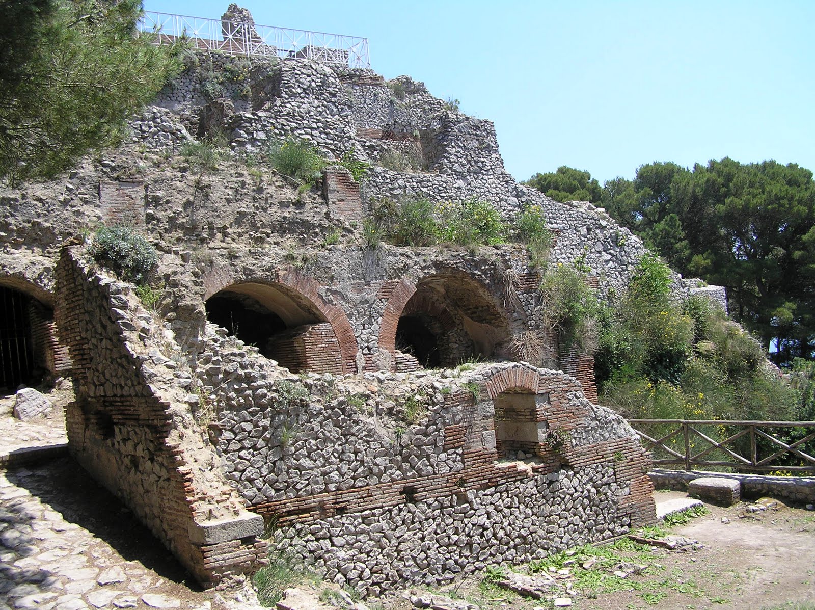 Archaeopolis / Pictures of archaeological sites / Fotos de sitios ...