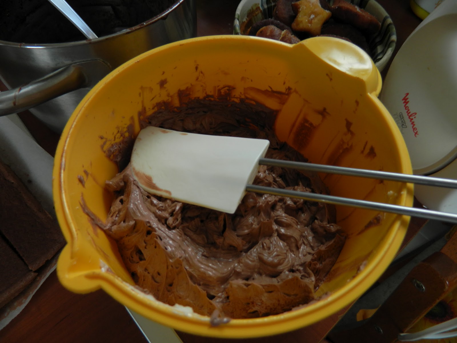 Bucataria casei noastre: Tort patrat, cu cacao si rom