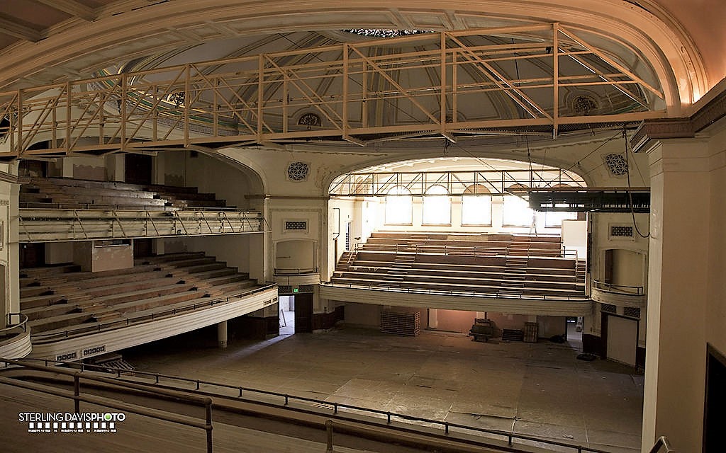 Los Angeles Theatres: Trinity Auditorium