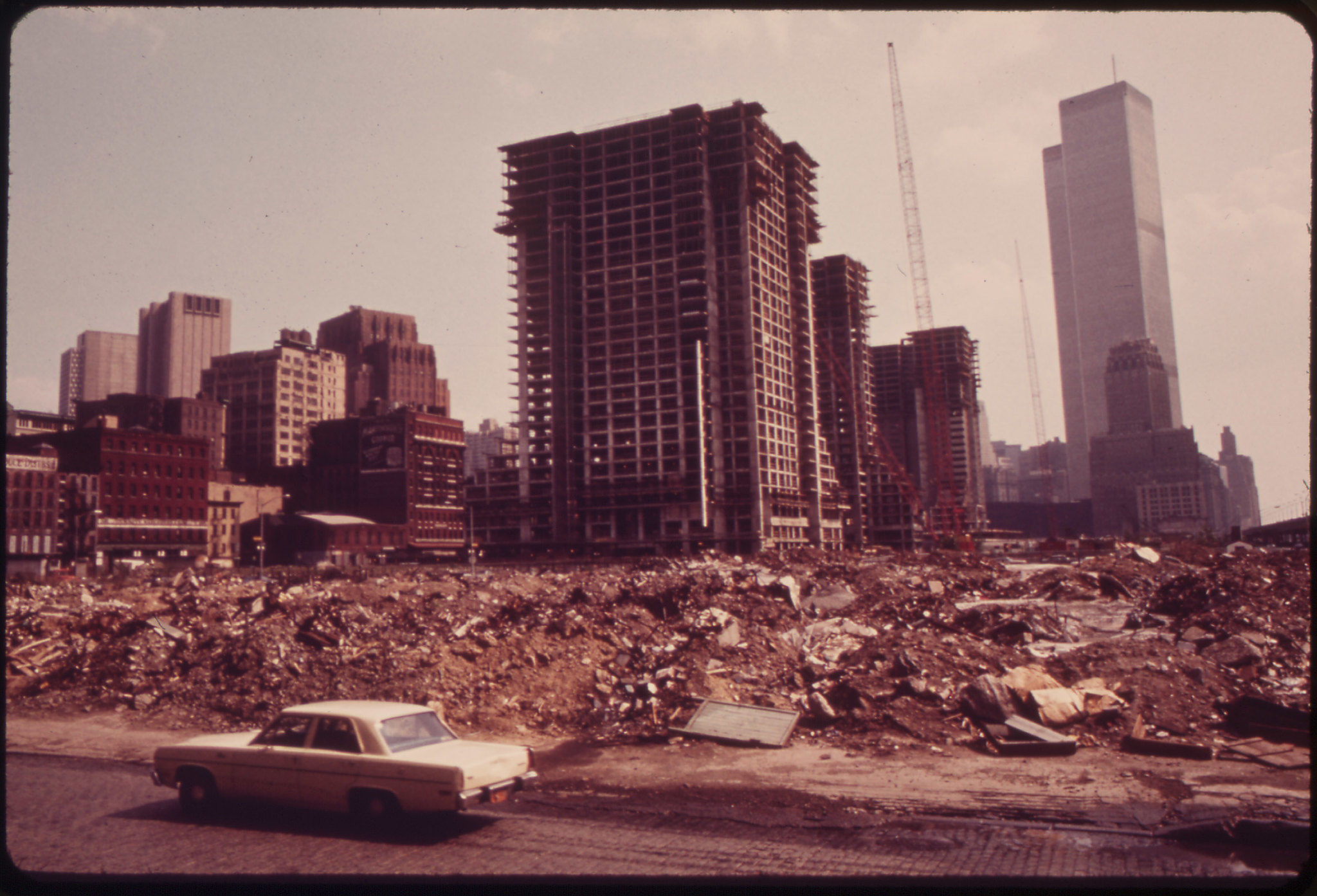 Some Fascinating Vintage Pictures of the World Trade Center in 1973 ...