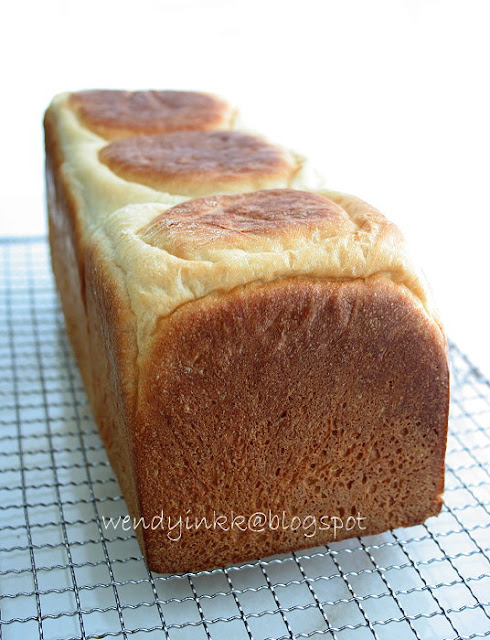 Table for 2.... or more: 17 Hours White Bread Loaf - White Loaf Week # 2