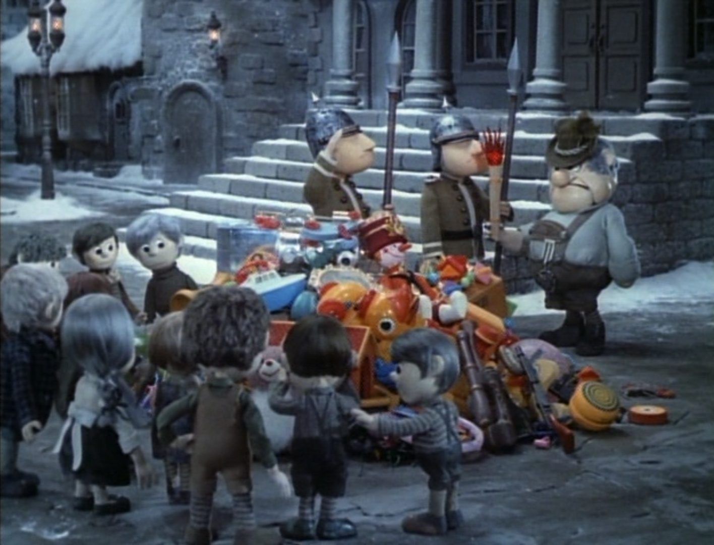 Holiday Film Reviews: Santa Claus Is Comin' To Town