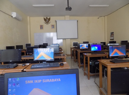 SMK LABSCHOOL UNESA SURABAYA
