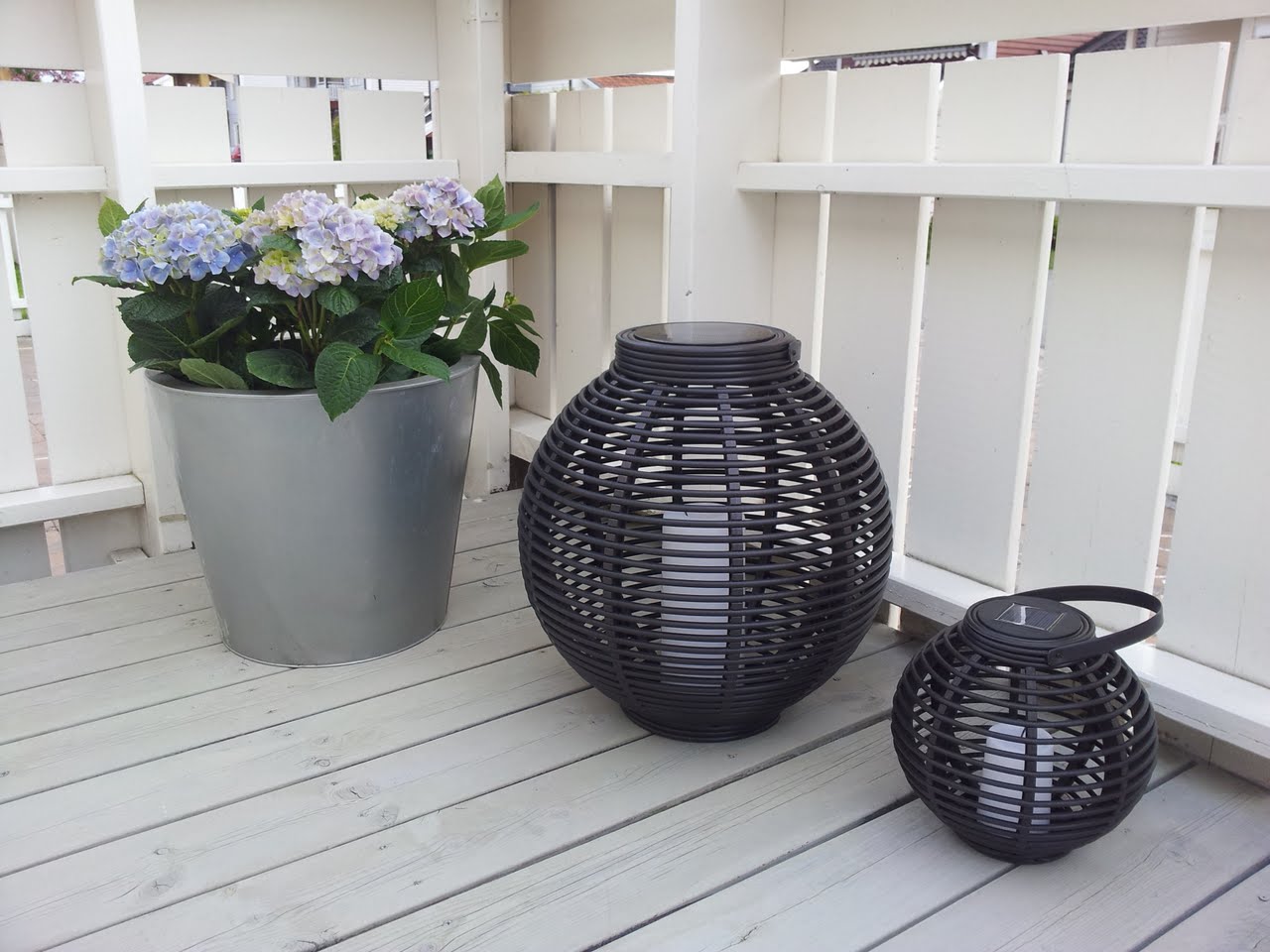 På Oppløpssiden: Lykter med solcelle