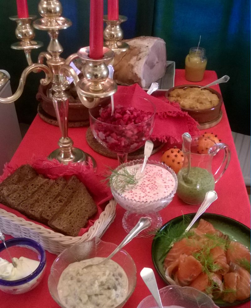 Herkkusuun lautasella-Ruokablogi: Suolaiset Sconesit basilikatahnalla