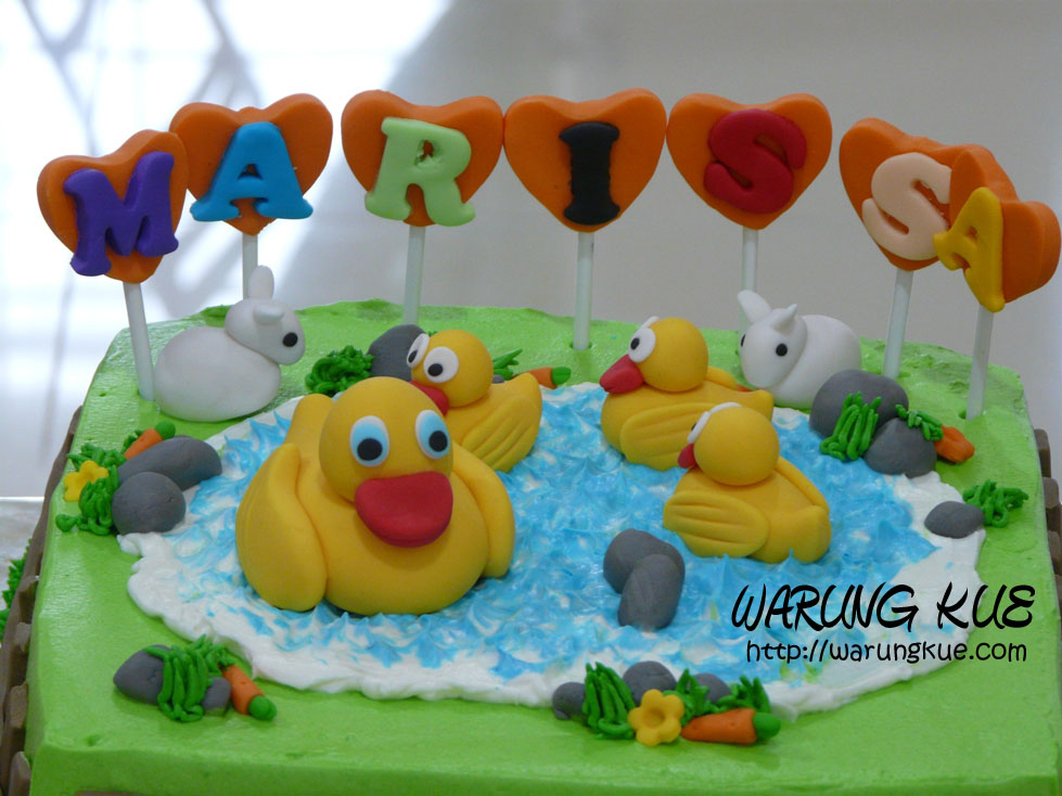 WarungKue.Com: "Bebek - Bebek" Cake untuk Marissa