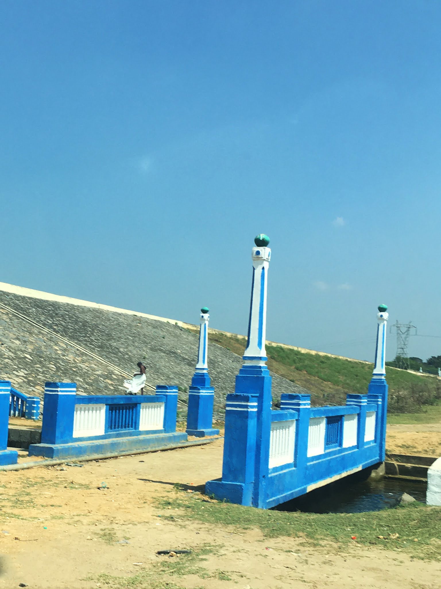 Jeevan's World: Veedur Dam irrigation and Intake tower
