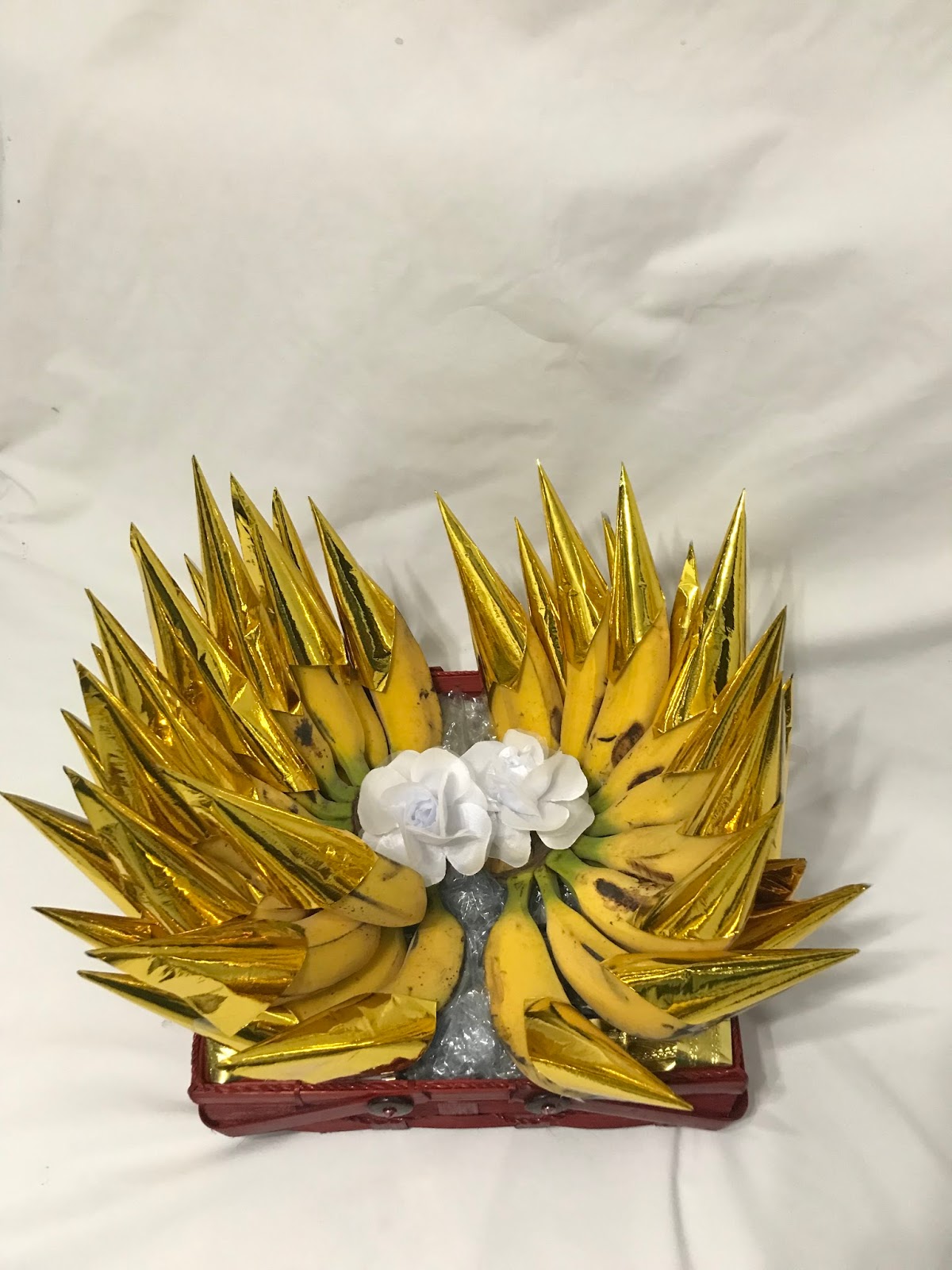 My World..... My Journey..... : Wajik Seserahan.... New Box... Gold ...