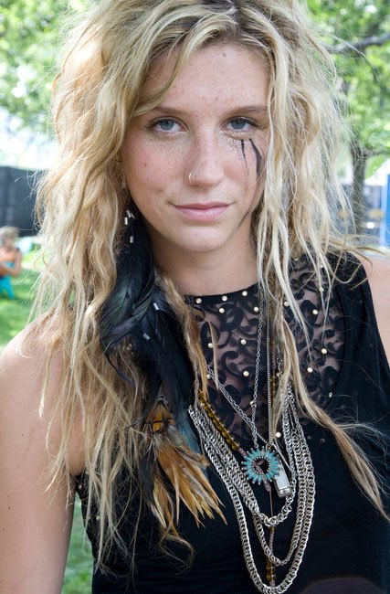kesha face shot