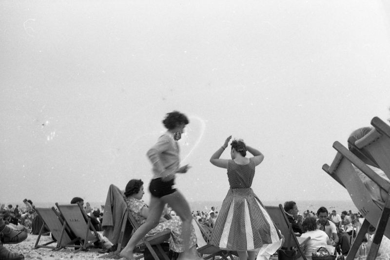 The ’50s British Beach Life Through Fascinating Photos ~ Vintage Everyday