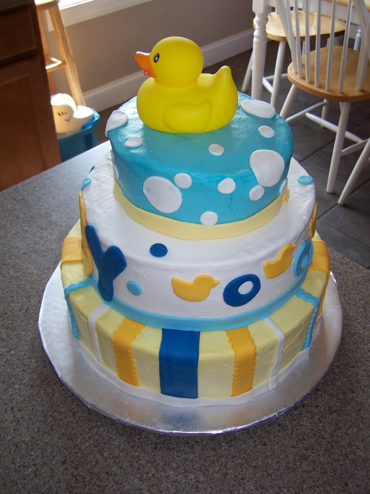 Creative Cakes N More: Ducky Baby Shower Cake
