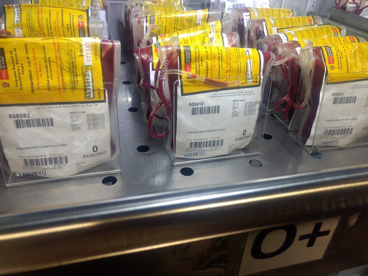 Acrylic Blood Unit Boot Stand - Soporte Acrílico para Unidad de Sangre ...