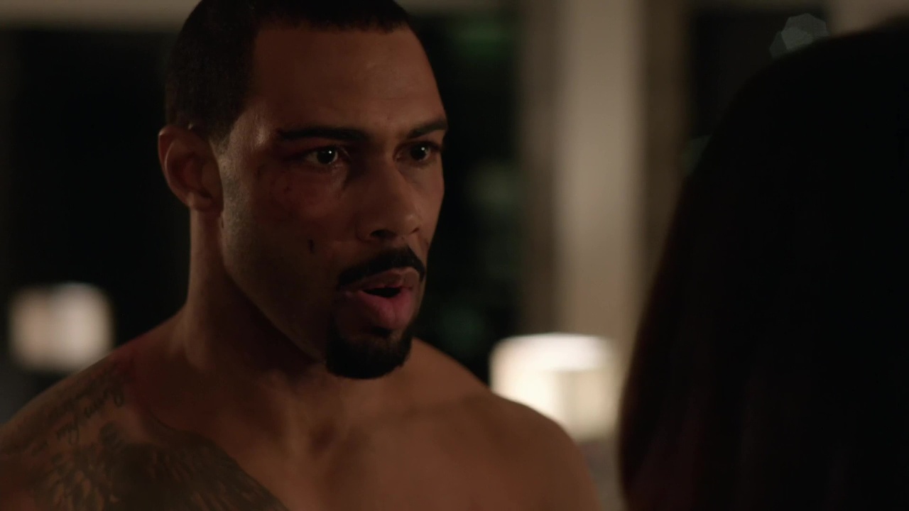 ausCAPS: Omari Hardwick shirtless in Power 2-10 "Ghost Is Dead"