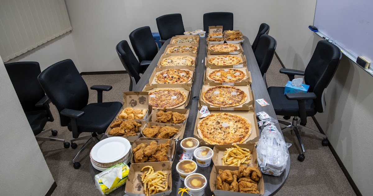 Tiny Island Production: Pizza Party In Office