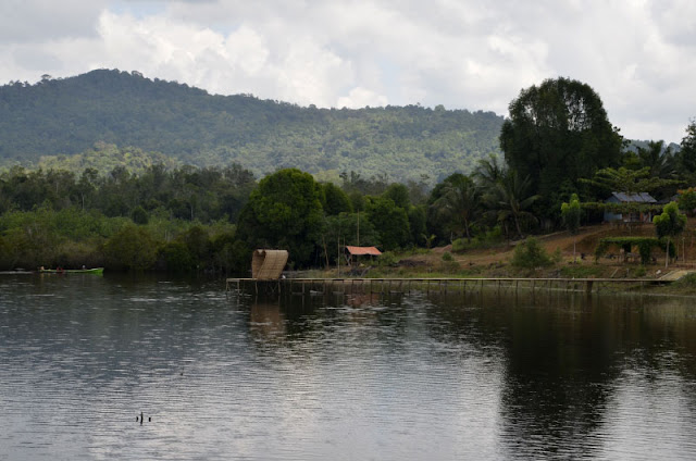 DANAU LAIT, Danau laet Subah Sanggau West Kalimantan - pancurajipost
