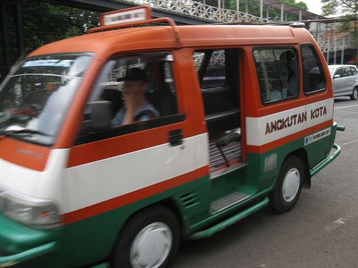 Journeying & Journaling through Life: Public Transportation - Angkot